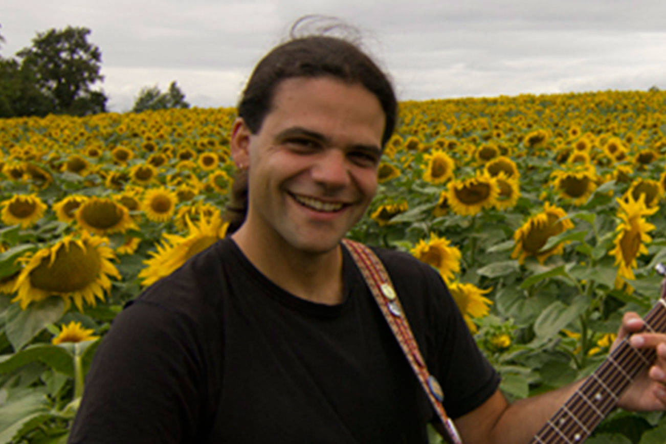 Joe Reilly Family Concert | Islands' Weekly